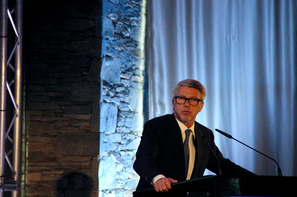 Professor Catedrático de Medicina Carlos Robalo Cordeiro recebe ...